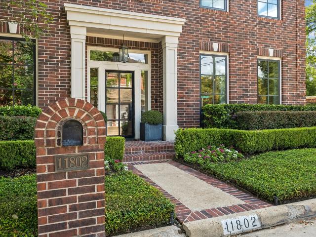 11802 Village Park Circle