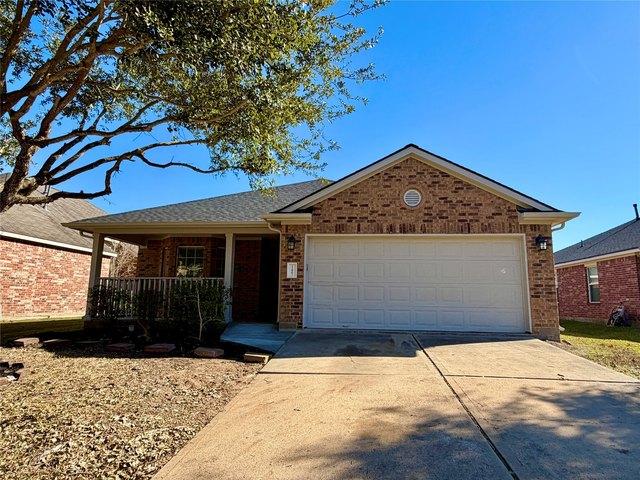 11807 Green Colling Park Dr, Houston, TX 77047