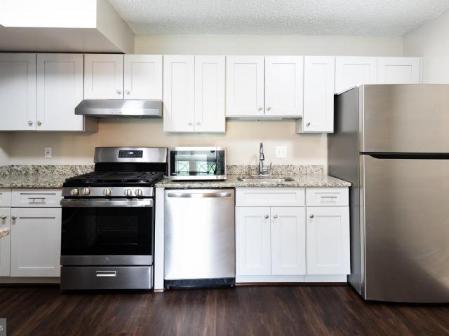 11804 Breton Ct, Unit 21, Reston, VA 20191 | MLS #VAFX2307 | Compass