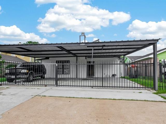 11806 Roandale Dr, Houston, TX 77048