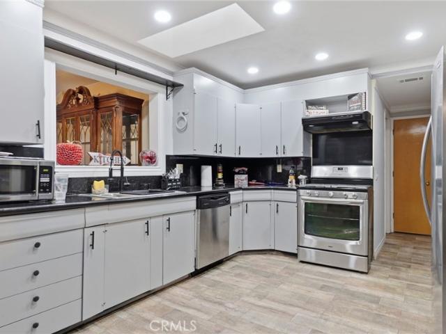 1180 Amberwood