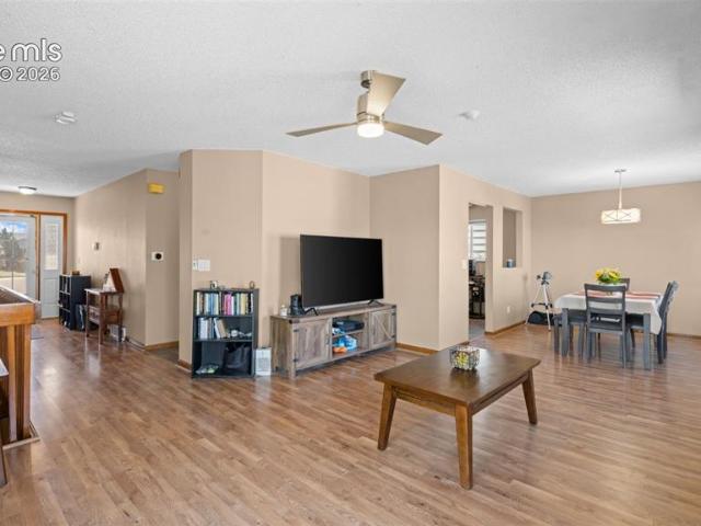 1180 Goodview Court