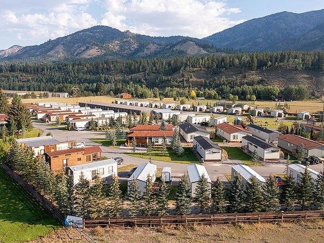 1180 Highway 26, Alpine, WY 83128