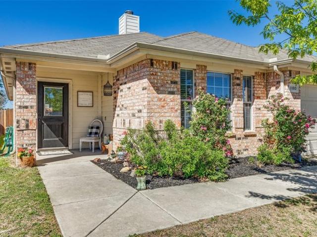 1180 Kachina Ln, Fort Worth, TX 76052