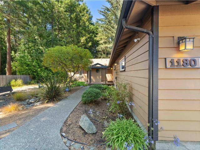 1180 tideview ter