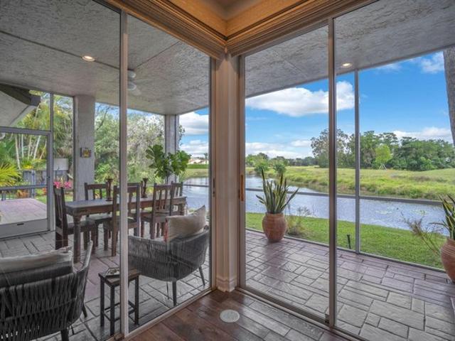 11813 Pebblewood Dr, Wellington, FL 33414