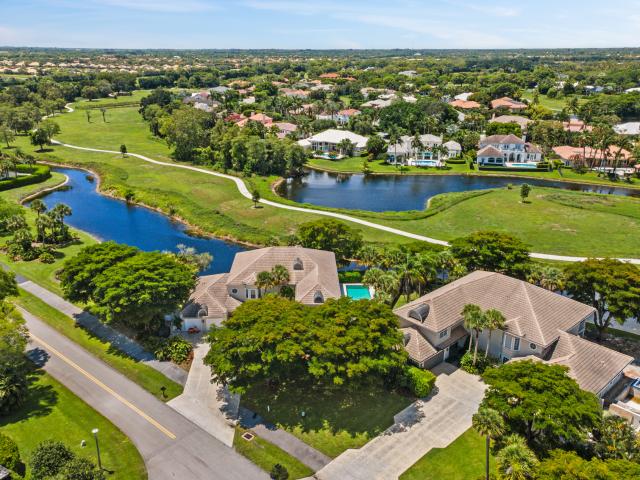 11813 Pebblewood Drive, Wellington, US, FL