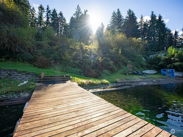11811 Clear Lake South Rd E, Eatonville, WA