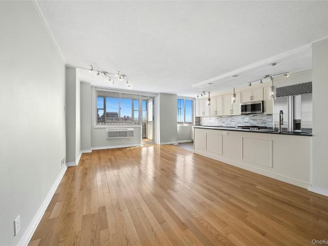11817 Union Turnpike 21K