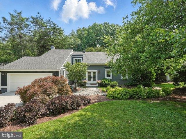 11817 Blue Spruce Rd, Reston, VA 20191