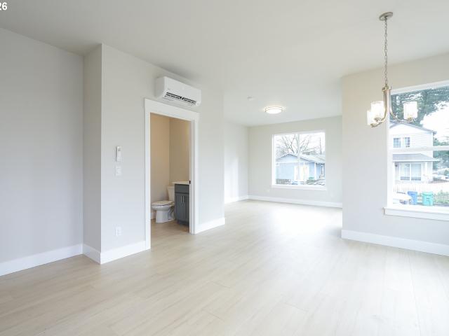 11817 se boise st