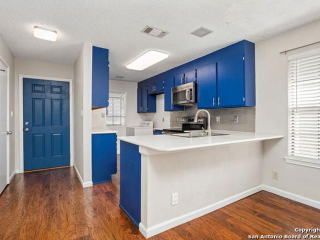 11815 Vance Jackson Rd, Unit 1401