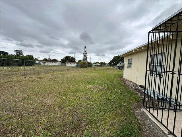 11815 SW 213th St, Miami, FL 33177