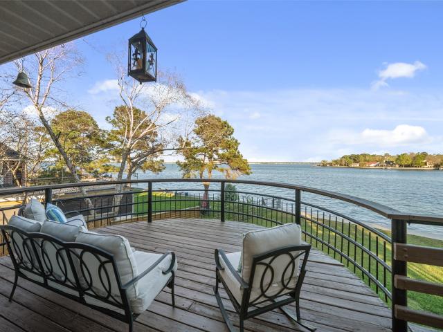 11819 Thoreau Dr, Montgomery, TX 77356 | MLS #80832 | Compass