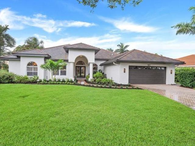 11819 Warbler Ct, Naples, FL 34119