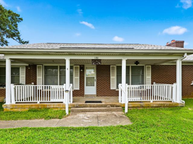 1181 Old Louisville Road