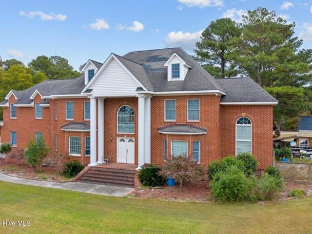 1181 Cedar Hill Dr, Williamston, NC 27892