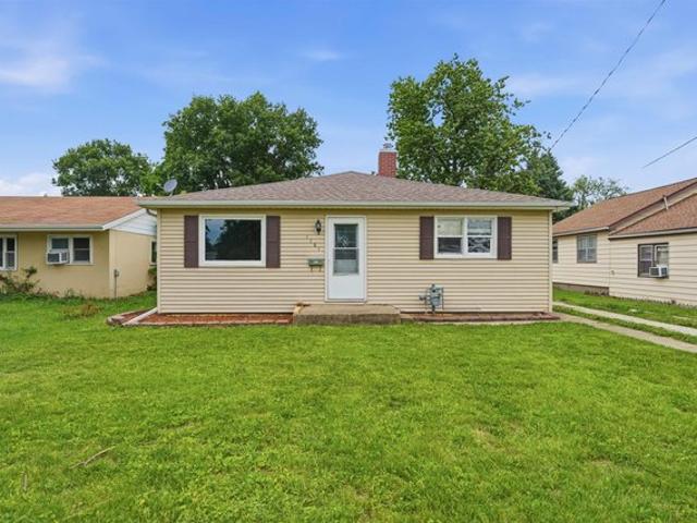 1181 Court St, Galesburg, IL 61401