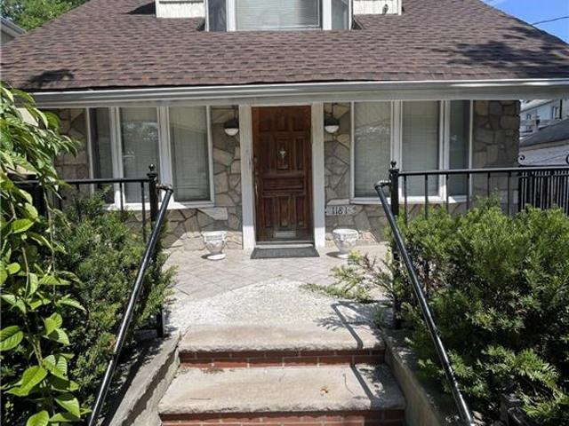 1181 East 26th Street