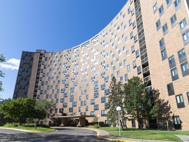 1181 Edgcumbe Rd Apt 406, Saint Paul, MN 55105