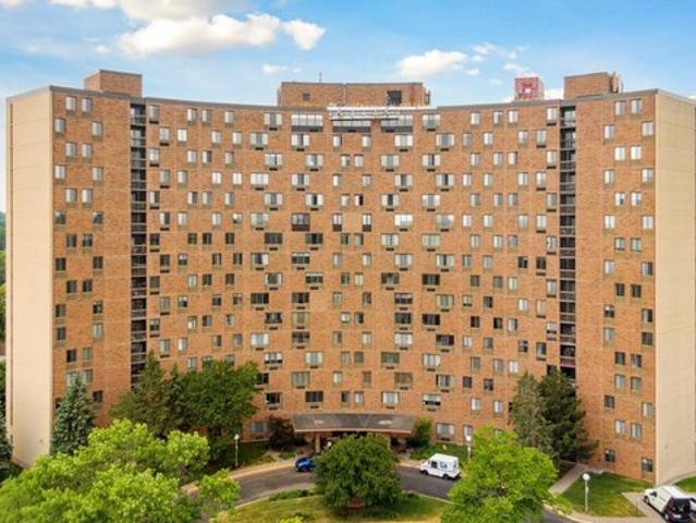 1181 Edgcumbe Rd Apt 814, Saint Paul, MN 55105