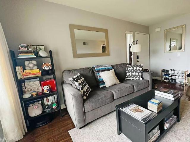 1181 Packers Circle 118