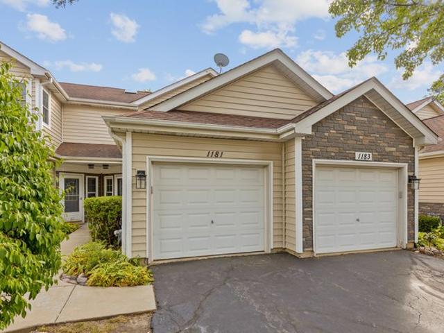 1181 Regency Dr, Schaumburg, IL 60193