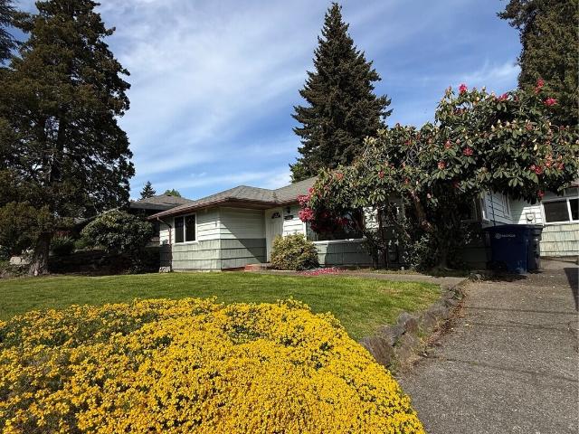 1181 th Ave SW, Burien, WA 98146 | MLS #2516 | Compass