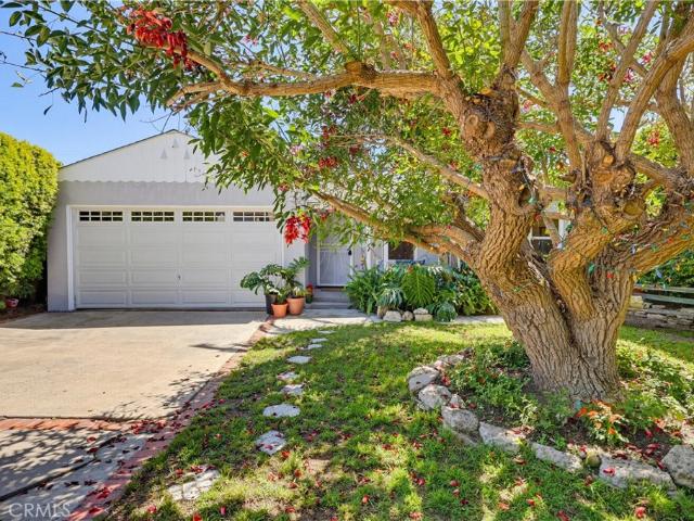 1181 W 25th St, San Pedro, CA 90731 | MLS #SB26075 | Compass