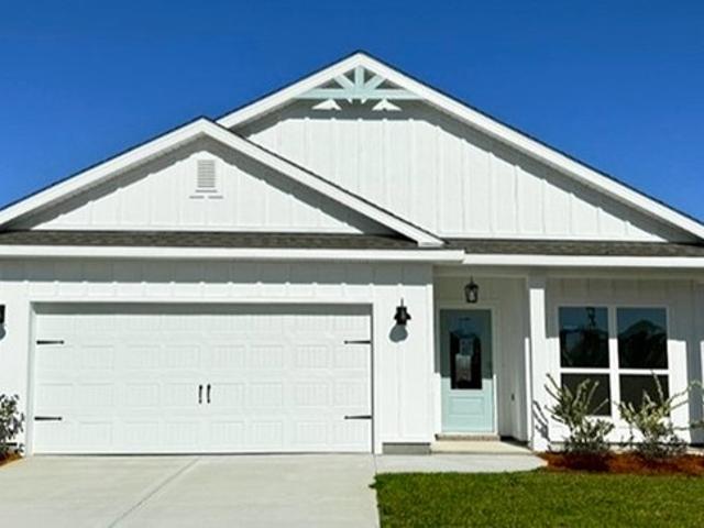 11823 Volga Dr, Fairhope, AL 36532
