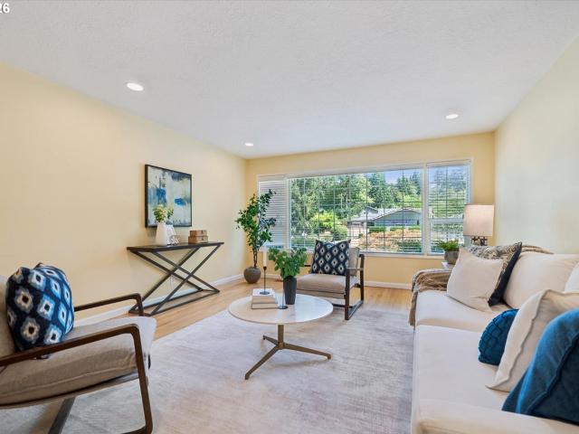 11820 sw foothill dr