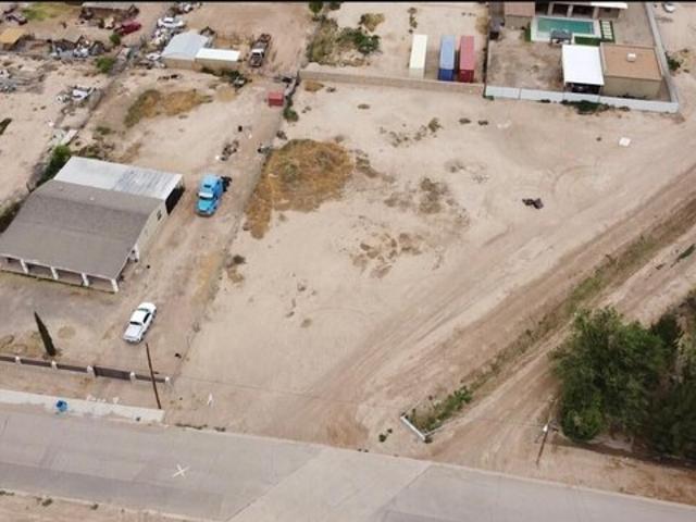 11821 Flor Del Rio St, Socorro, TX 79927