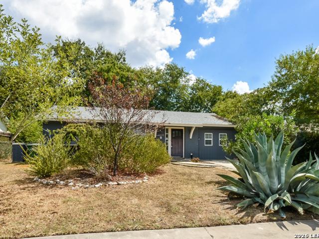 11822 El Sendero