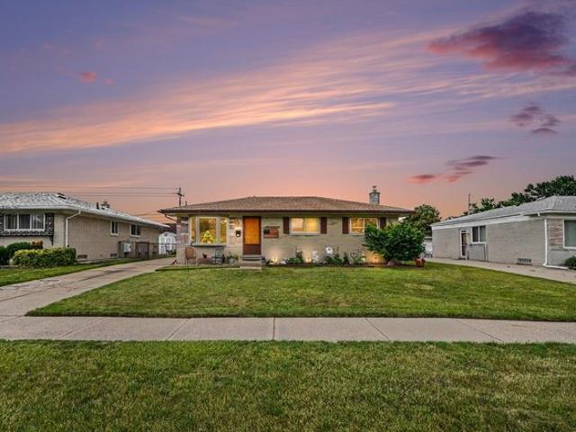 11822 Highland Dr, Warren, MI 48089
