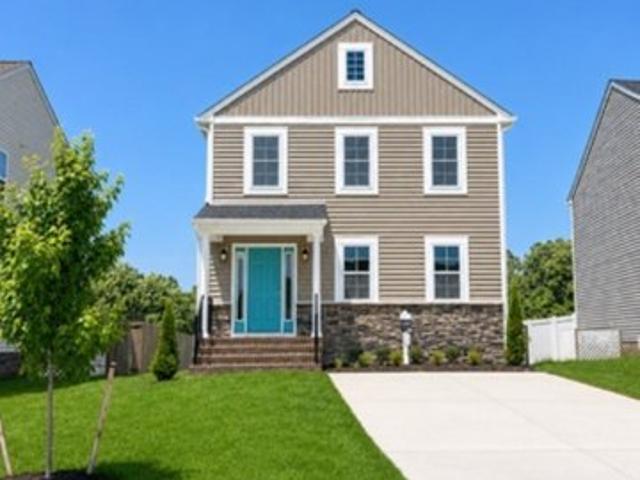 11825 Farnham Woods Dr, Midlothian, VA 23112