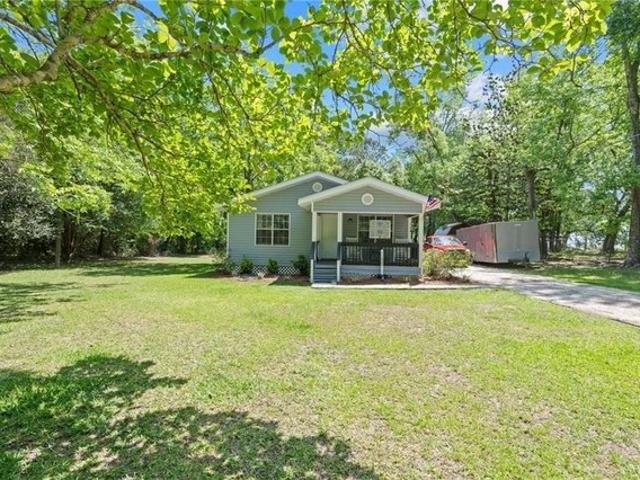 11825 Old Shipyard Rd, Coden, AL 36523