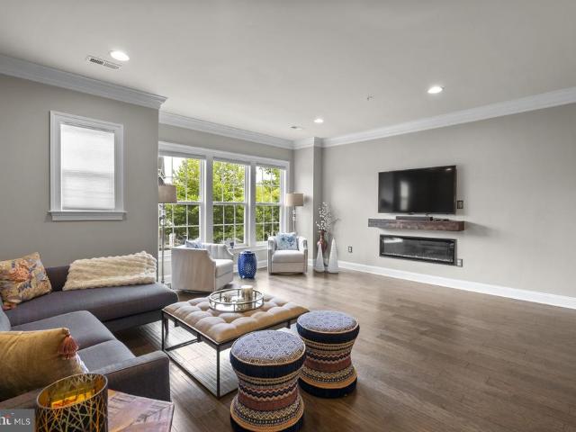 11826 Mango Lane