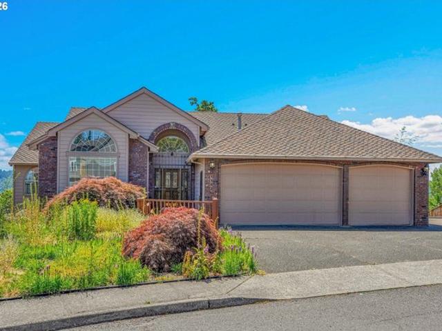 11826 SE Grand Vista Dr, Clackamas, OR 97015