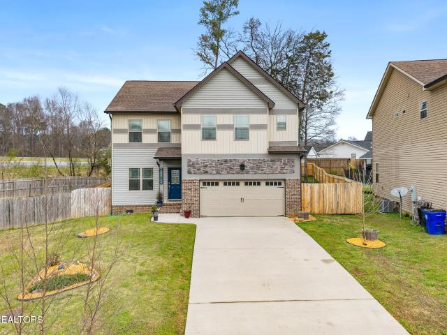 1182 NW Stonegate Circle