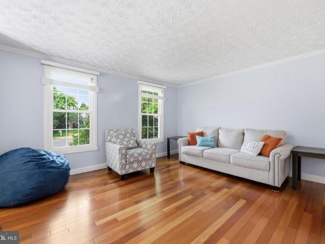 1182 Avondale Court