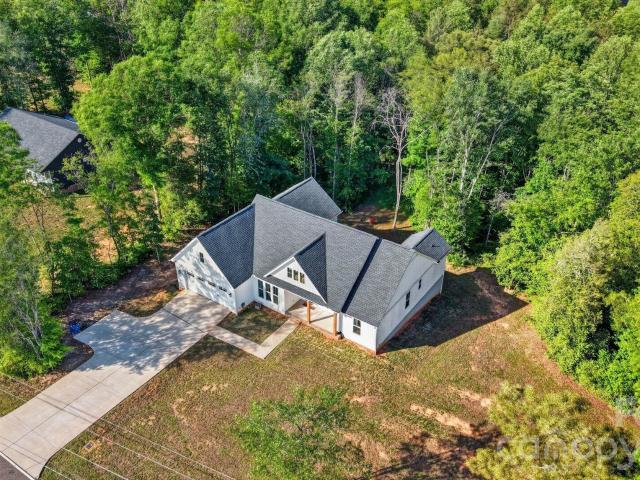 1182 Cape Hickory Road