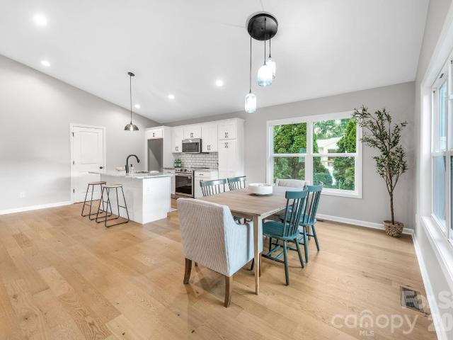 1182 Crabtree Road