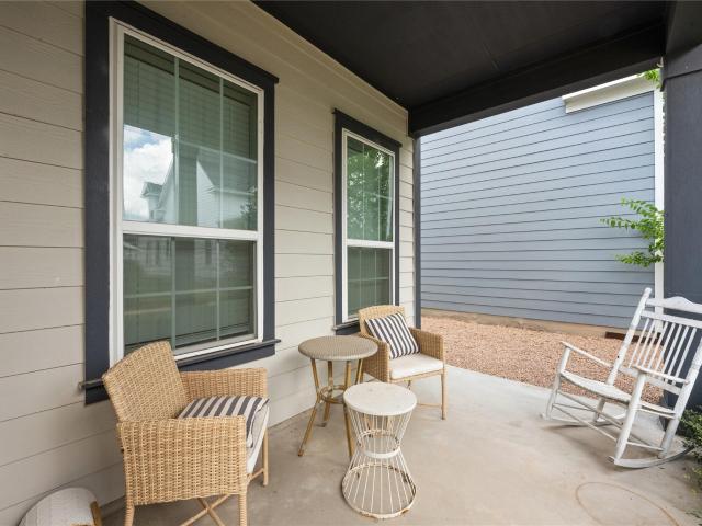 1182 Grant Wood Ave