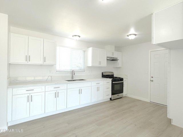 1182 Graham St, Simi Valley, CA 93065