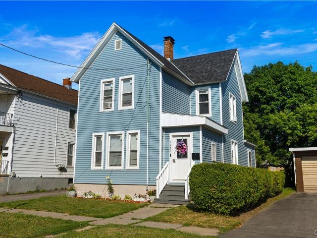 1182 Kossuth Avenue