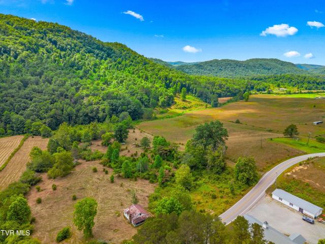 1182 Poor Valley Road