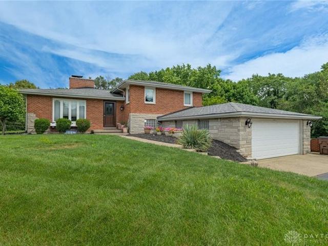 1182 Westridge Rd, Washington Township, OH 45459
