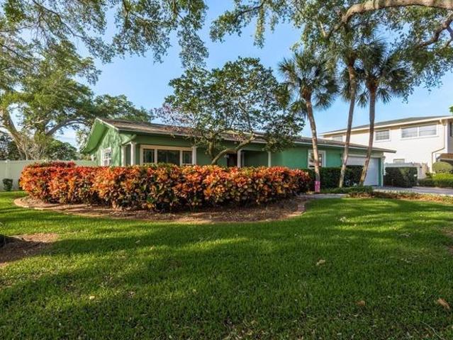 1182 41st Ave NE, Saint Petersburg, FL 33703