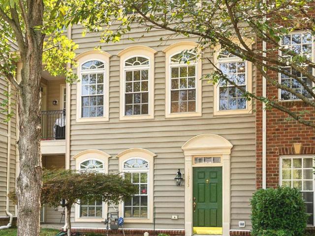 11833 Whitworth Cannon Ln, Bristow, VA 20136 | MLS #VAPW2117 | Compass