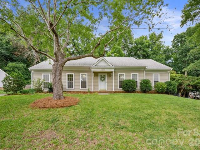 11833 Post Ridge Ct, Charlotte, NC 28226